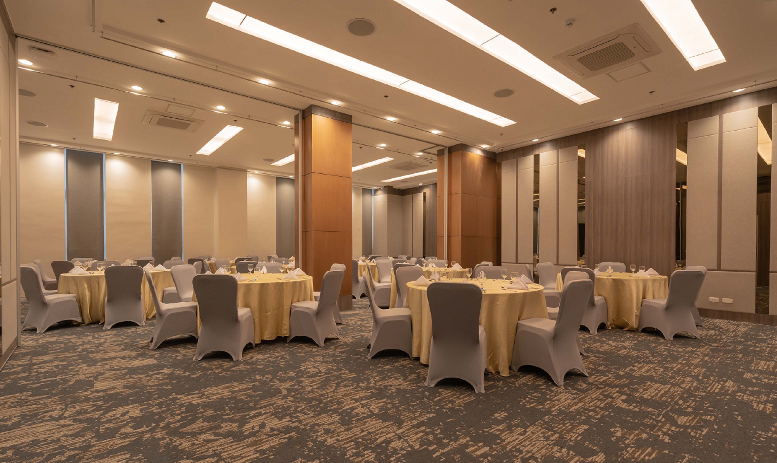 MEETING EVENTS Bayfront Hotel Cebu Capitol Site MEETING EVENTS Bayfront Hotel Cebu Capitol Site