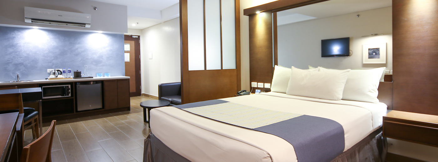 Microtel by Wyndham Acropolis, QC